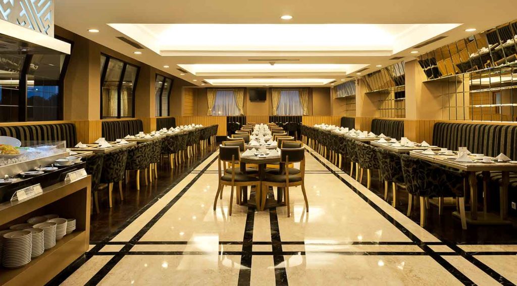 Dining - Royal Kuningan Hotel